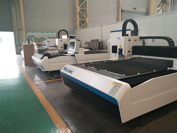 Cnc машина за плазмено рязане Accurl